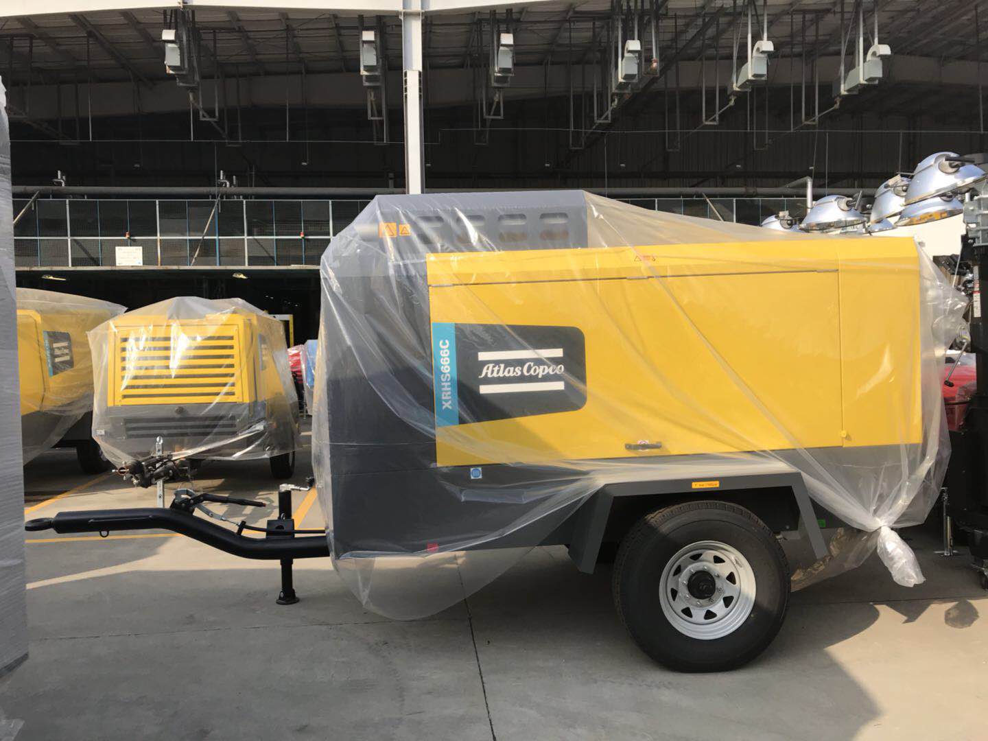 Atlas Copco Versátil Diesel Compresores de Aire 275 a 784 pies cúbicos ...